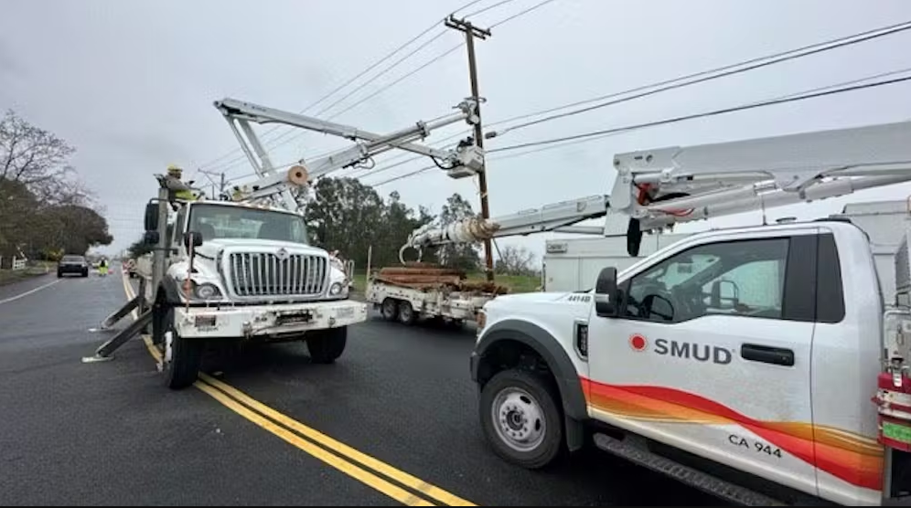 Storm Leaves 200,000 SMUD Customers Without Power in Sacramento Region ...