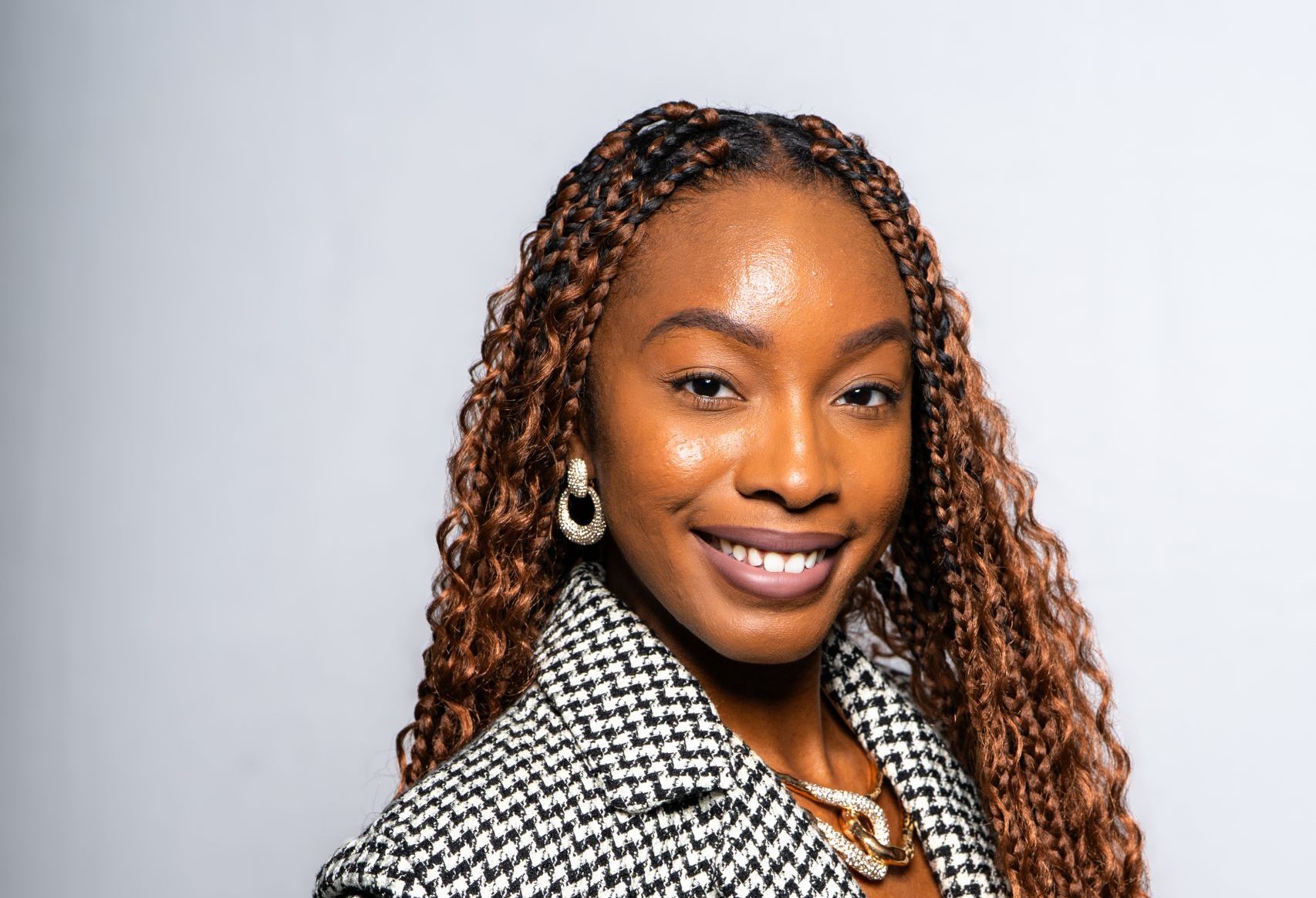 Felicity Scott - The Sacramento Observer